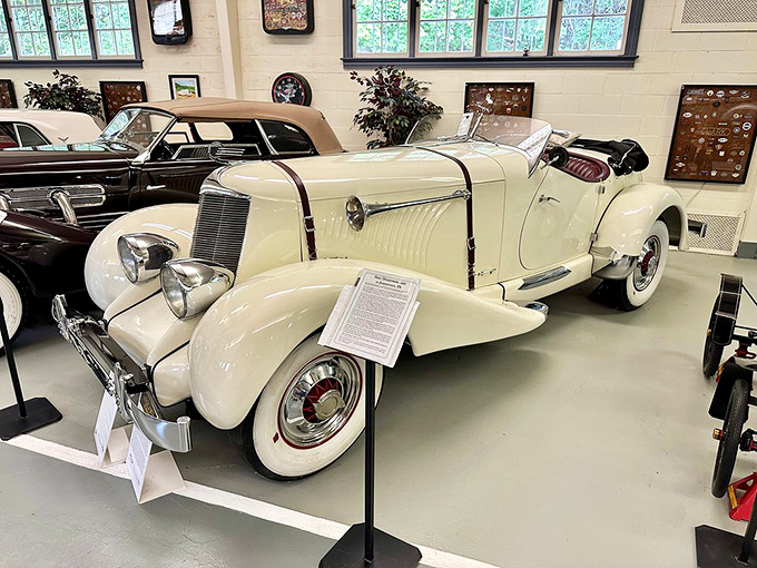 This cream-colored Duesenberg Speedster isn't just a car &ndash; it's wearable sculpture, the automotive equivalent of Audrey Hepburn in a white evening gown.