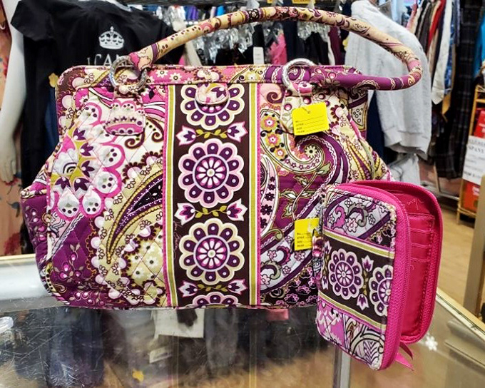 Vera Bradley, is that you? This vibrant paisley handbag and matching wallet combo proves secondhand shopping isn't second-rate style.