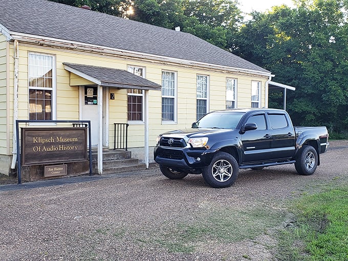 The unassuming yellow house that revolutionized how we hear music. Klipsch Museum is like finding Edison's workshop hiding in plain sight.
