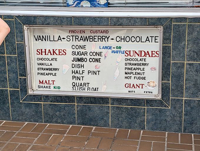 Simplicity is the ultimate sophistication on Carl's no-nonsense menu board. Three flavors that have rendered forty-seven others completely unnecessary.