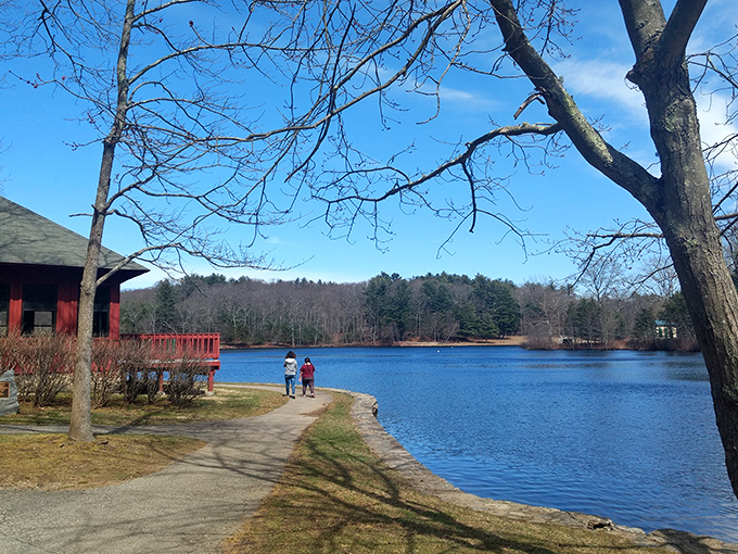 Mohegan Park's Spaulding Pond offers waterfront views without the waterfront prices &ndash; nature's own retirement plan.