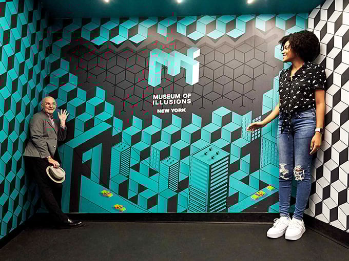 In this 3D cityscape illusion, visitors appear to defy gravity and scale – proving that in New York, perspective really is everything.