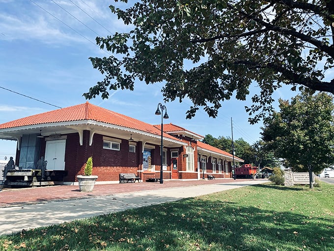 The Sikeston Depot Museum's terracotta roof and brick fa&ccedil;ade tell stories of railroad glory days, now preserving local history instead of train schedules.