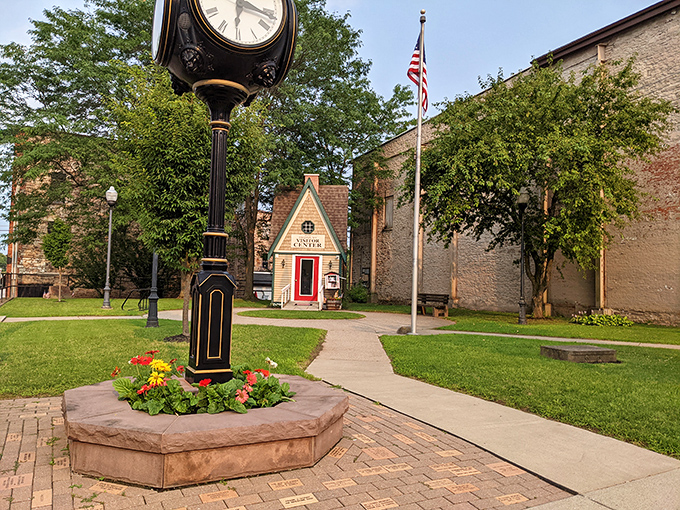 This charming clock and tiny visitor center could be straight out of a Wes Anderson film. The perfect starting point for your Medina adventure—just don't expect the clock to dispense train tickets.