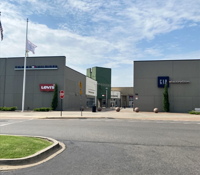 Levi's and GAP anchor this wing of retail therapy heaven, where denim dreams come true without mortgage-sized price tags.