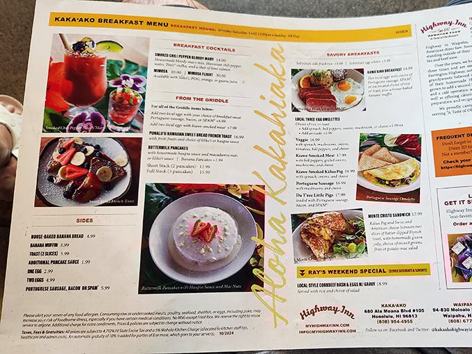 The breakfast menu reads like a love letter to Hawaiian morning traditions, with cocktails that make waking up worth celebrating.