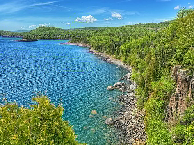 That Caribbean-blue water? In Minnesota? Lake Superior's crystal clarity creates a stunning optical illusion that'll have you checking your GPS coordinates twice.
