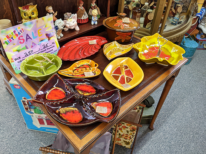 Mid-century serving dishes in carnival colors that would make your grandmother say, "I had that!" and your hipster nephew ask, "How much?"
