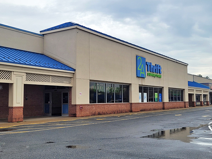 2nd Ave Thrift Superstore's bright blue roof stands out like a bargain-hunting beacon. Size matters when you're searching for secondhand gold!