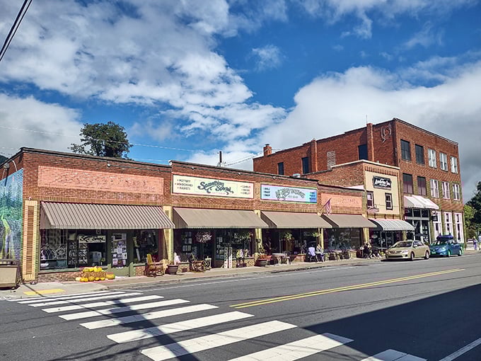 Main Street America lives on in this mountain town, where charming storefronts reflect the community’s pride.