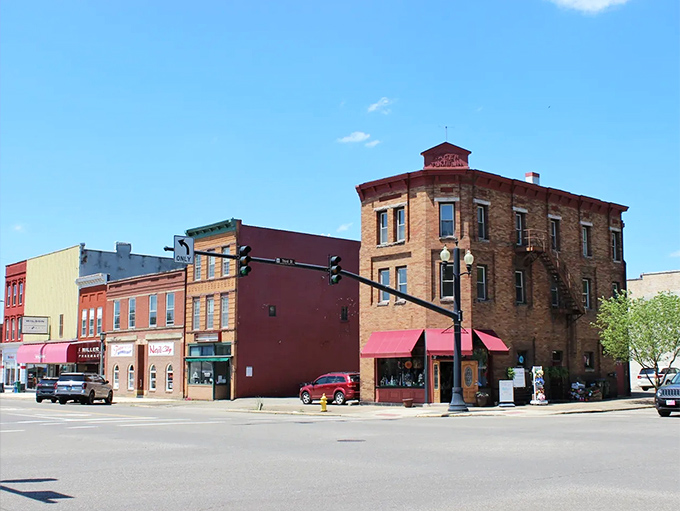 Downtown streets flow as smoothly as three rivers meeting, creating something truly magical together.