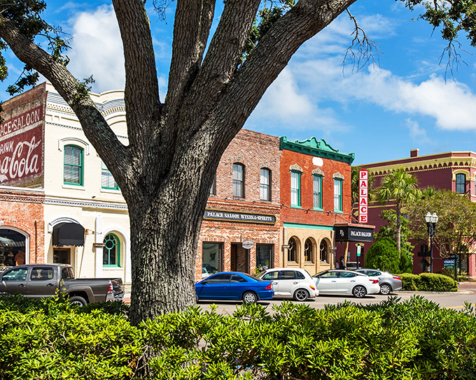 Fernandina Beach's historic downtown looks like a movie set where the director said, "More charm, please!" and the set designer delivered.