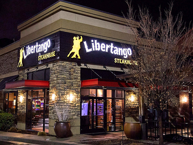 That dancing couple logo hints at the romance between perfectly grilled beef and your taste buds.