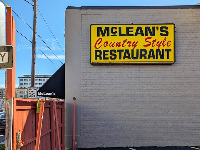 This yellow brick sign leads straight to breakfast heaven, Richmond style and proud.
