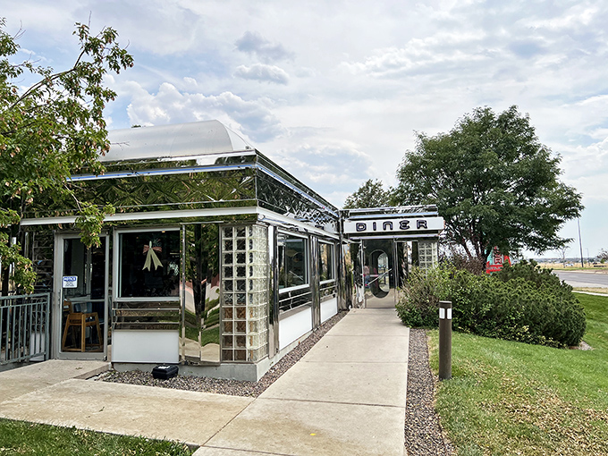 Its chrome exterior has that cool retro-futuristic look — like a classic diner beamed in from the past.