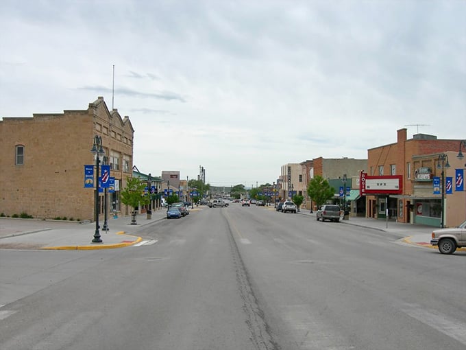 Newcastle's wide main thoroughfare offers breathing room for both your budget and your parallel parking skills&mdash;affordability with elbow room.