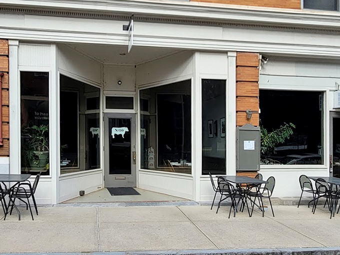 Number Ten's corner storefront brings big city flavor to small-town Great Barrington. Simplicity with a side of spectacular!