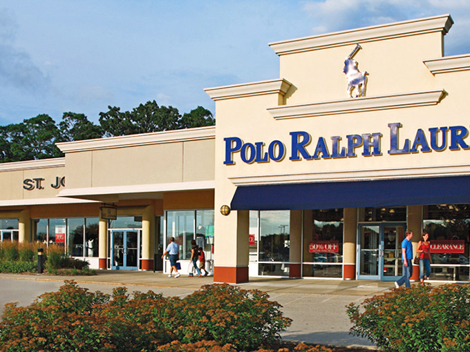 Pleasant Prairie Premium Outlets: The Polo pony beckons like an old friend saying, "Come on in, these prices won't bite your budget!"