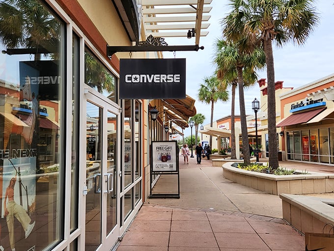 Sunshine, blue skies, and 50% OFF signs &ndash; the perfect Texas trifecta at Tanger Outlets Houston.