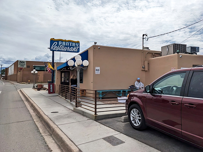 Classic neon signs like this one have been guiding hungry souls to legendary breakfasts for decades. 