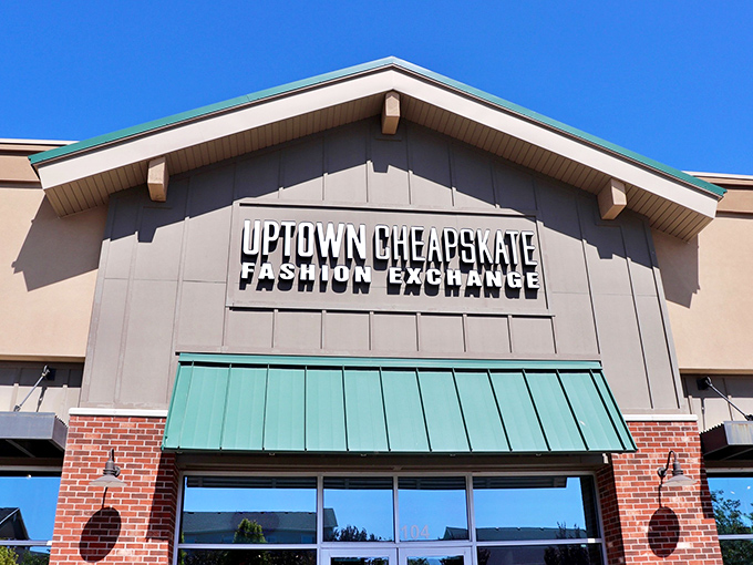 Uptown Cheapskate South Jordan sports a charming mountain lodge exterior that houses fashion gold within.