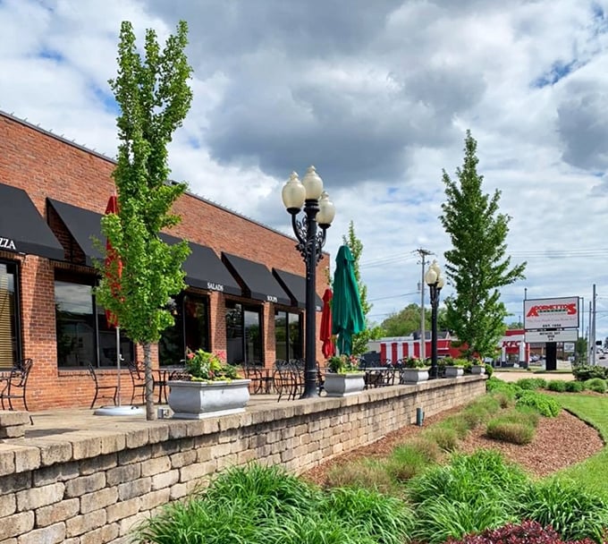 Brick, umbrellas, and the promise of great pizza - some combinations are simply meant to be together.