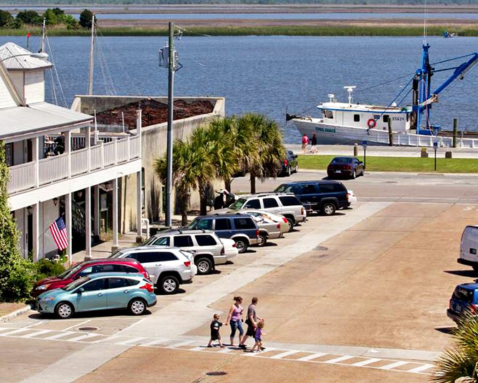 Working fishing boats still dock right downtown here, where you can watch real watermen bring in the day's fresh catch.