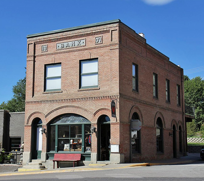 This historic bank building in Eureka is where your retirement dollars make interest&mdash;and the affordable living makes perfect sense.