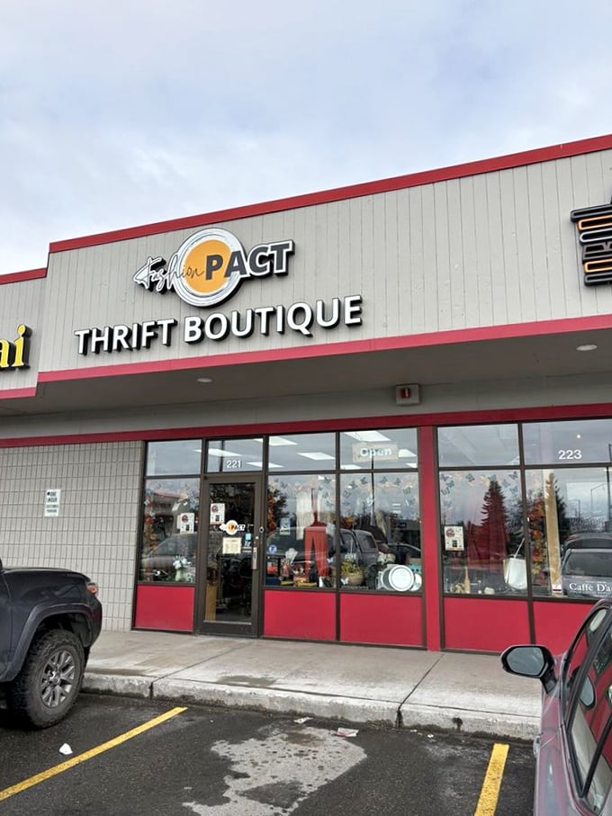 Window shopping at FashionPact reveals carefully curated displays that would make Marie Kondo proud. Every item sparks joy!