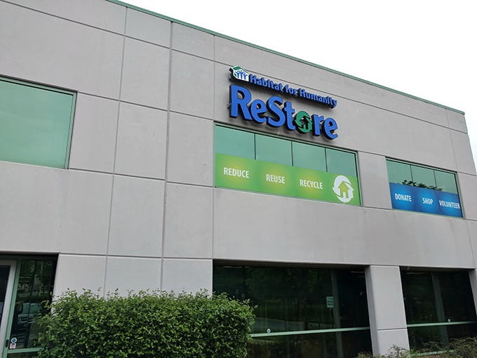 "Reduce, Reuse, Recycle" isn't just a slogan here&mdash;it's the blueprint for affordable home makeovers and planet-friendly shopping sprees.