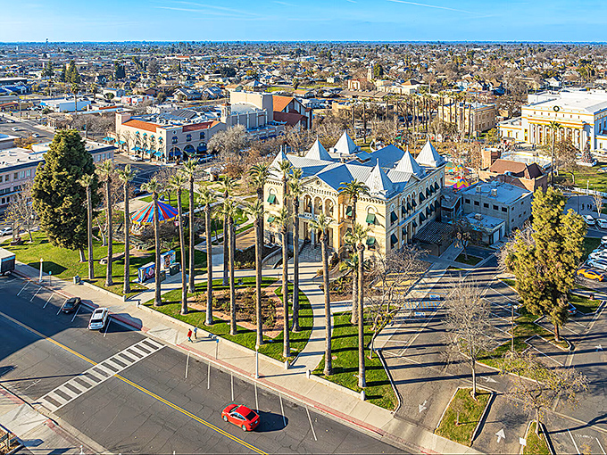 Above, Hanford Cinema's distinctive yellow-and-blue art deco styling makes even a Tuesday afternoon feel like a special occasion.