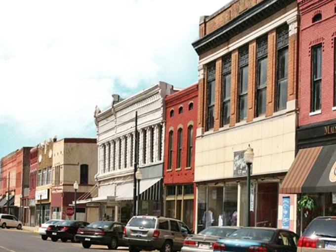 Historic buildings line these quiet streets where your dollar goes further and the Delta blues still whisper through town.