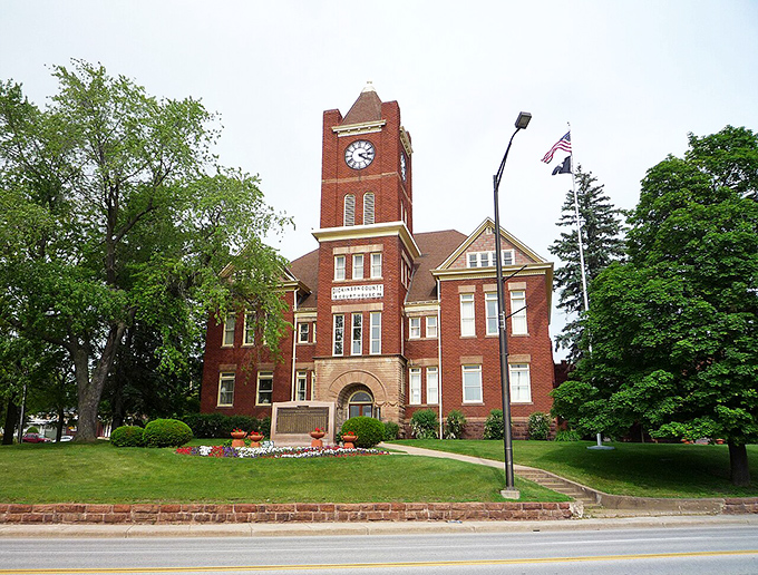 This stately courthouse anchors a community where justice isn't the only thing that's fair&mdash;so are the restaurant prices.
