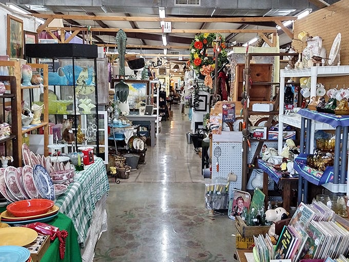 Wide aisles and organized chaos&mdash;the perfect recipe for a day of successful antiquing.
