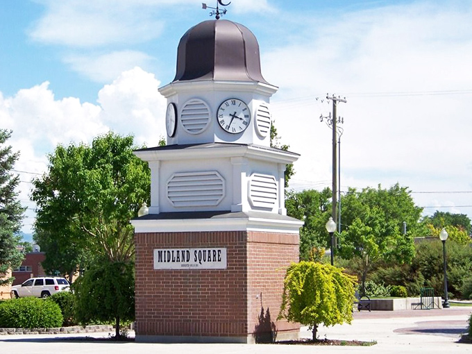 The mountains rising behind Tremonton create a stunning backdrop for this affordable northern Utah gem.