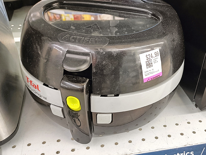 Kitchen gadgets galore! Yesterday's culinary must-haves await their second act. This air fryer could be making your guilt-free french fries tomorrow.