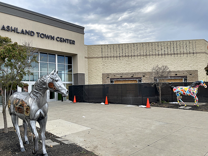 Ashland Town Center welcomes shoppers with whimsical horse sculptures – because even retail therapy deserves a touch of Kentucky's equestrian spirit.