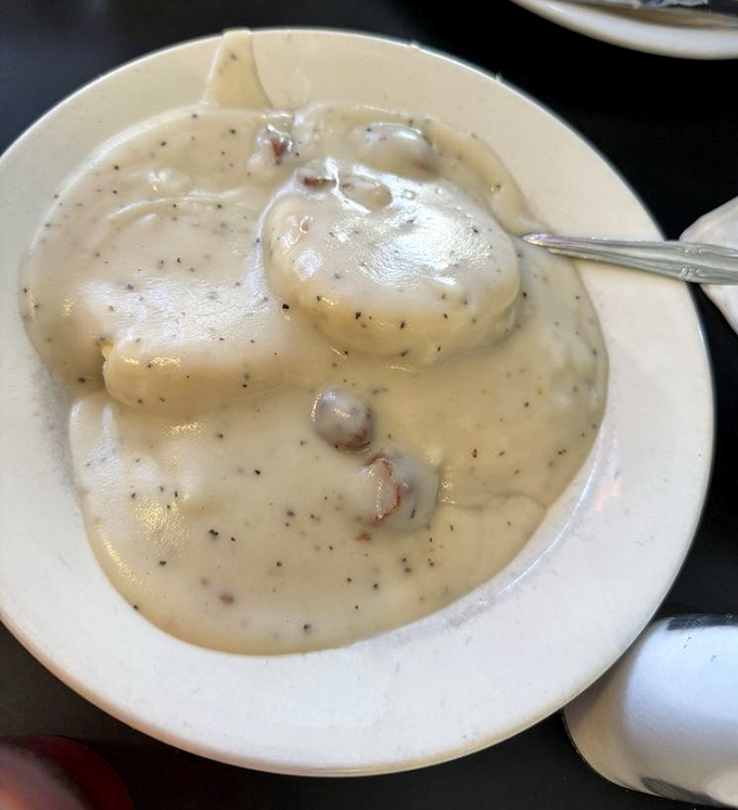 Behold the star attraction: biscuits drowning in creamy, peppery gravy. Not diet food, but who comes to Lake Tahoe for a salad anyway?