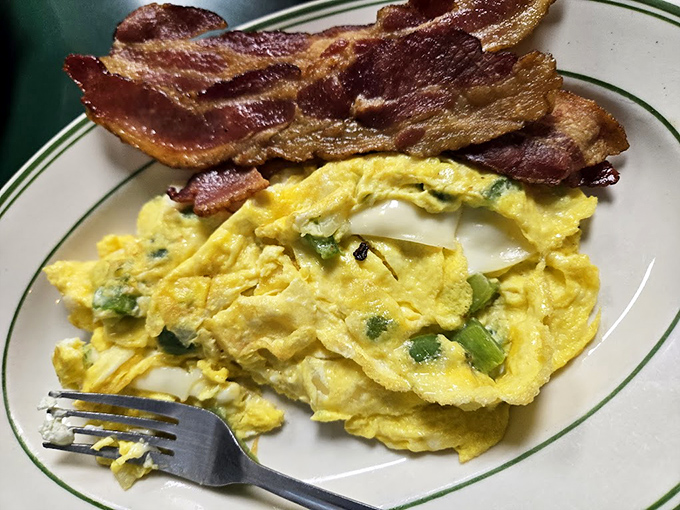 That bacon-and-egg situation right there? It's what your taste buds have been dreaming about since last Tuesday.