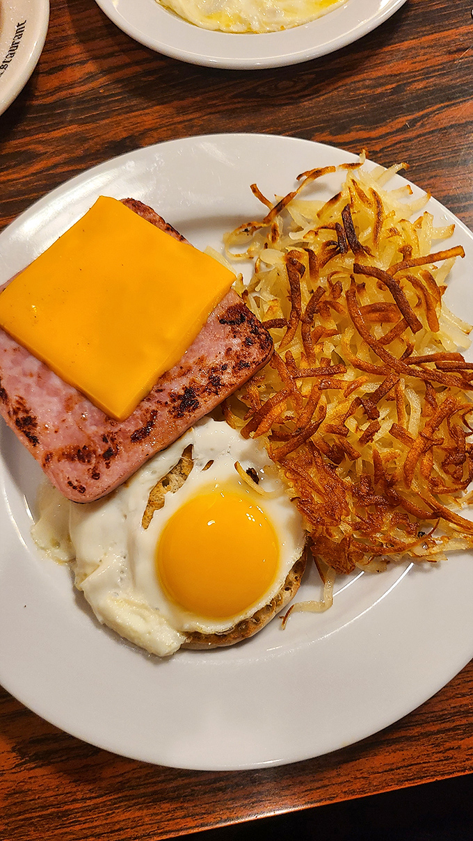 That hash brown and egg combo looks like it was painted by a breakfast-loving Renaissance master.