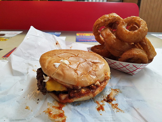 This cheeseburger with onion rings proves that sometimes the simplest combinations create the most memorable love stories.