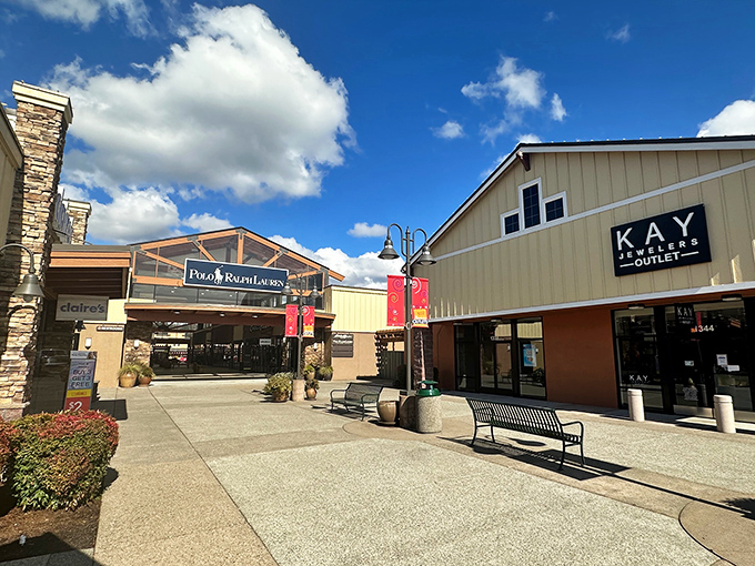 The Centralia Outlets offer retail therapy without big-city stress&mdash;proof that bargain hunting doesn't require battling metropolitan traffic jams.