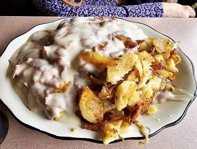 Creamed chipped beef that would make your grandmother nod in approval. This isn't diet food; it's soul food that sticks to your ribs.