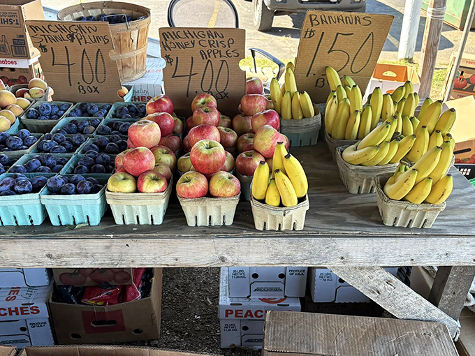 Michigan's bounty on display! These honey crisp apples didn't travel from New Zealand&mdash;they probably grew just down the road.