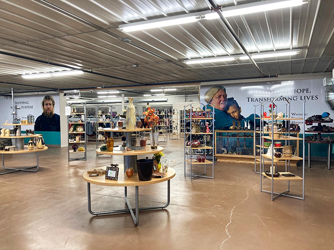 Bright lights, organized displays, and not a speck of dust in sight&mdash;this ain't your grandmother's cluttered thrift store.