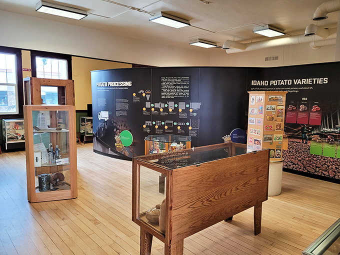 Modern exhibits tell the story of potato processing, from dirt to dinner plate. Farm-to-table education never looked so appetizing.