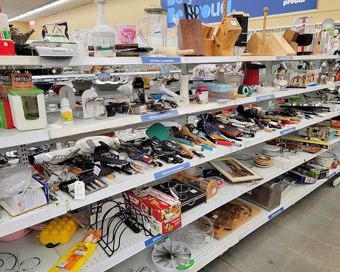 Kitchen gadget heaven! From forgotten fondue sets to mysterious utensils that would baffle even Julia Child &ndash; it's all here.