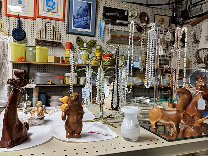 Wooden bears, vintage jewelry stands, and collectible figurines &ndash; the kind of display that makes you suddenly "need" things you never knew existed.