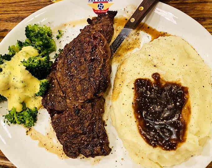 Prime rib so perfectly executed it should come with its own standing ovation. The mashed potatoes aren't sidekicks&mdash;they're co-stars in this delicious drama.