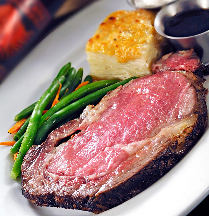 Behold the star of the show: prime rib so perfectly executed it deserves its own Netflix special and award ceremony.